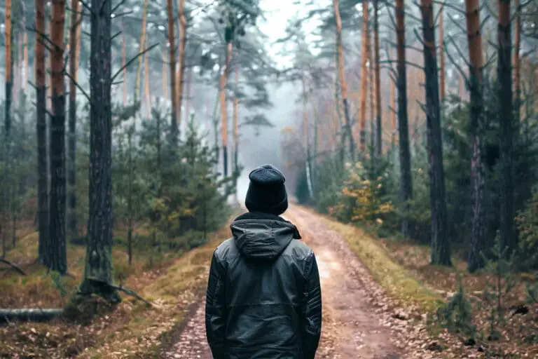 10 Behavior Patterns Holding You Back- Signs You're Not Moving Forward ...