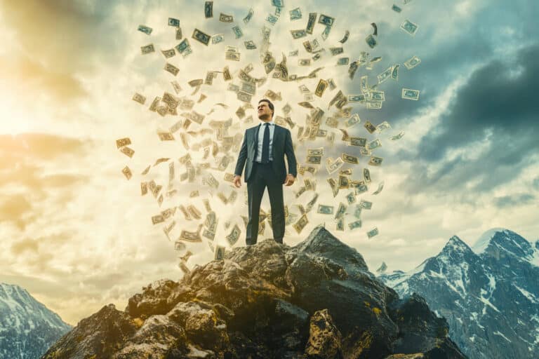 5 Ways Rich People Think That Broke People Don't Understand - New Trader U