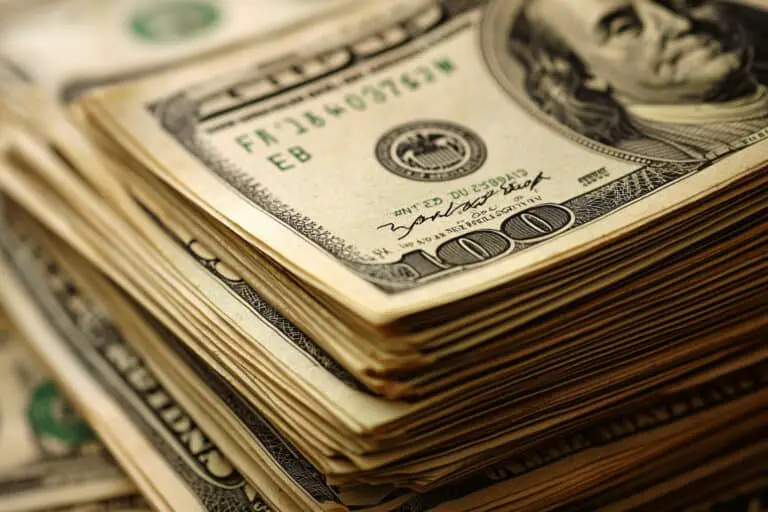 7 Lessons on Money from the Upper Class - New Trader U