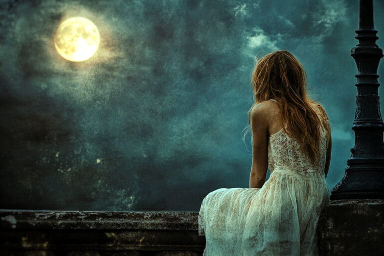 9 Signs You Were Born To Be A Loner - New Trader U
