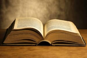 Favorite 10 Books of the Upper Class For Developing Self-Discipline - New Trader U