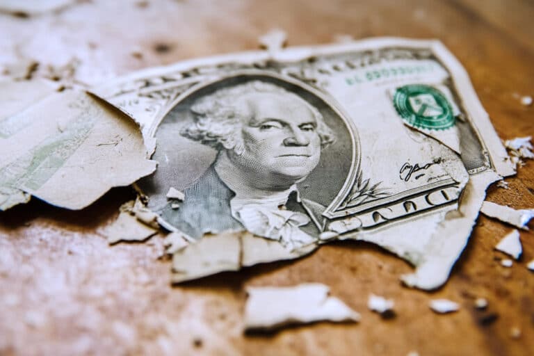 Rich vs. Broke: 10 Money Rules That Separate Them - New Trader U