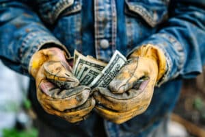 The Living Wage a Single Person Needs in All 50 States - New Trader U