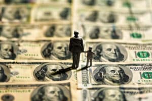 Top 10 Middle Class Money Struggles - New Trader U