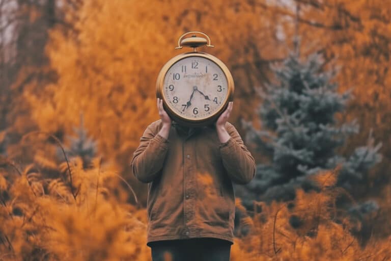 Why Constant Learners All Embrace the 5-Hour Rule - New Trader U